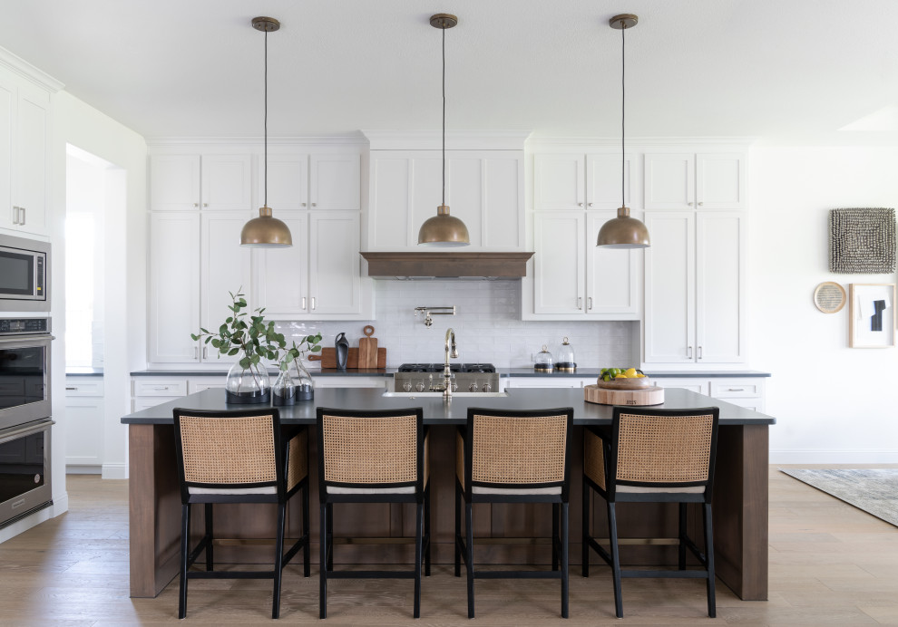 Modern Farmhouse - Farmhouse - Kitchen - Dallas - by Baker Design Group ...