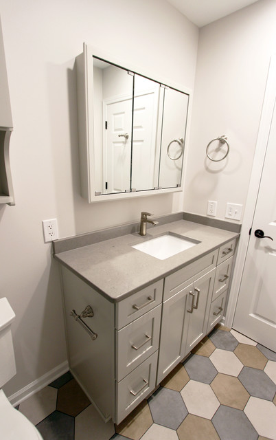 Waypoint Painted Harbor Cabinets and Lenova - Kitchen - Cleveland - by ...