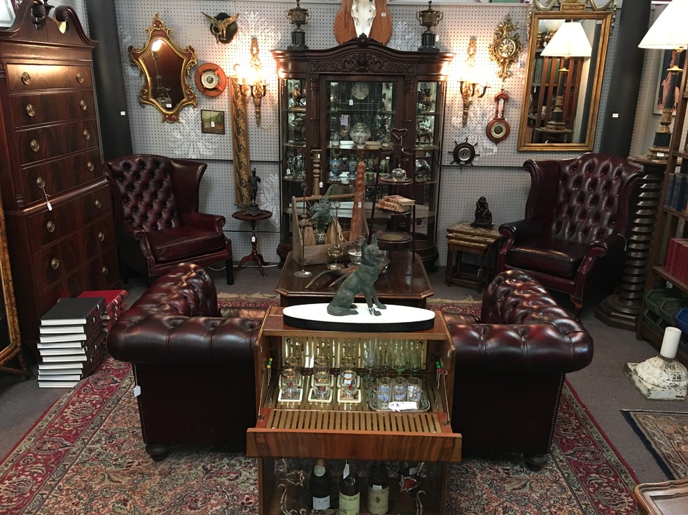 Luxuriate in a Gentlemen's Club Look at Home