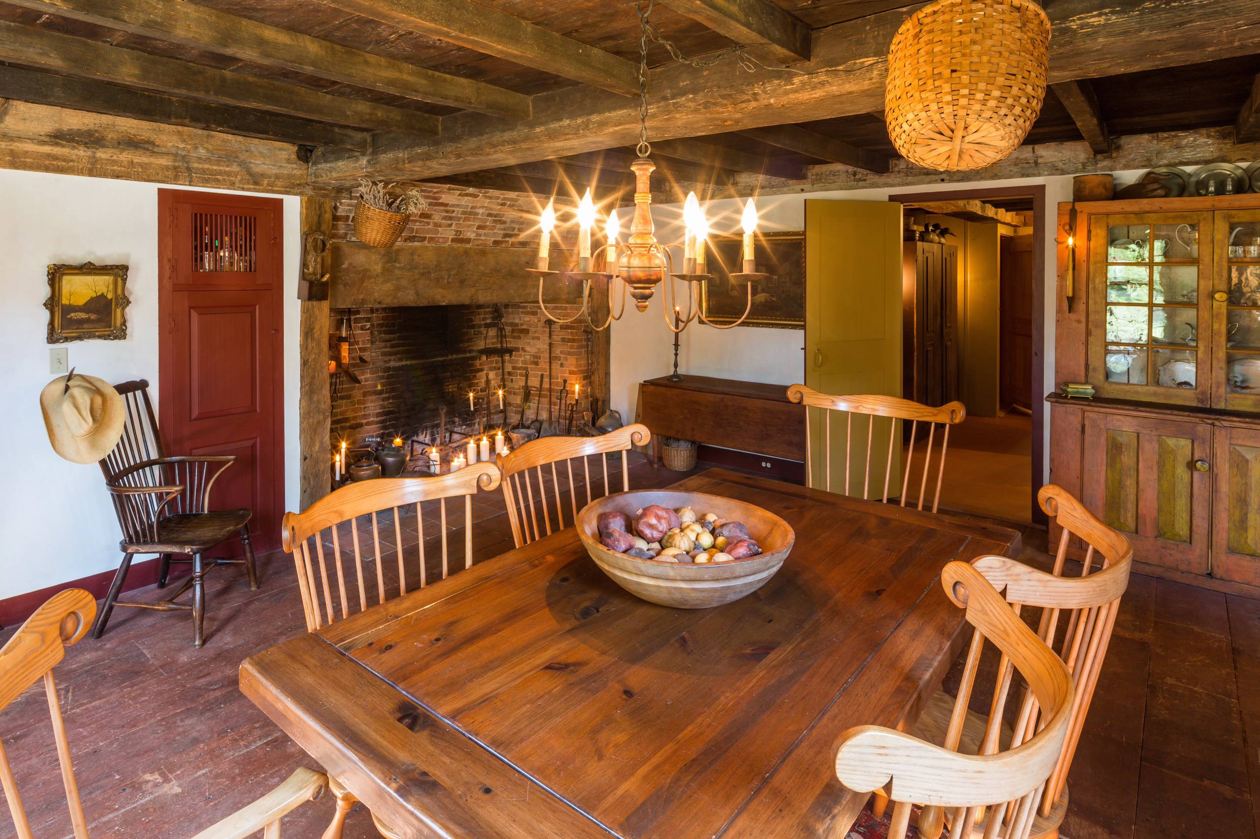 Houzz Tour: Colonial-Era Home Puts Down New Roots on a Farm