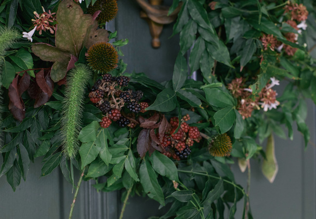 30-Minute DIY: A Beautifully Wild Wreath for Autumn