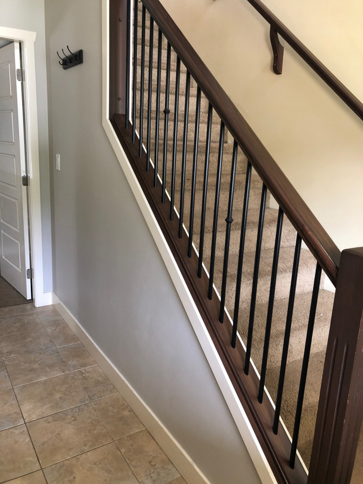 Need help with railing paint color and flooring for entranceway