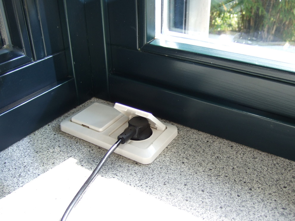Put Your Kitchen in a Good Light With a Window Backsplash