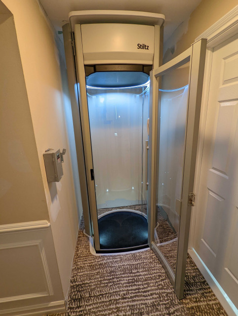 Stiltz Homelift - Duo Alta - Moderne - New York - par Mobility123 | Houzz