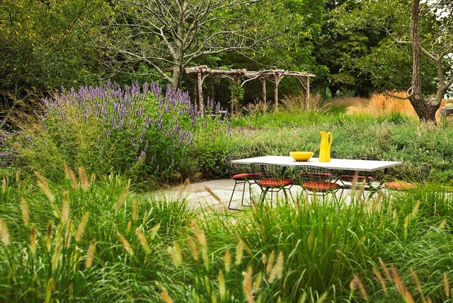 We’d Like to Be Invited to These Outdoor Dining Rooms