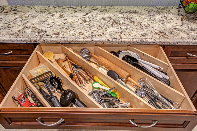 Dreamy Kitchen - Diagonal drawer dividers - Transitional - Kitchen ...