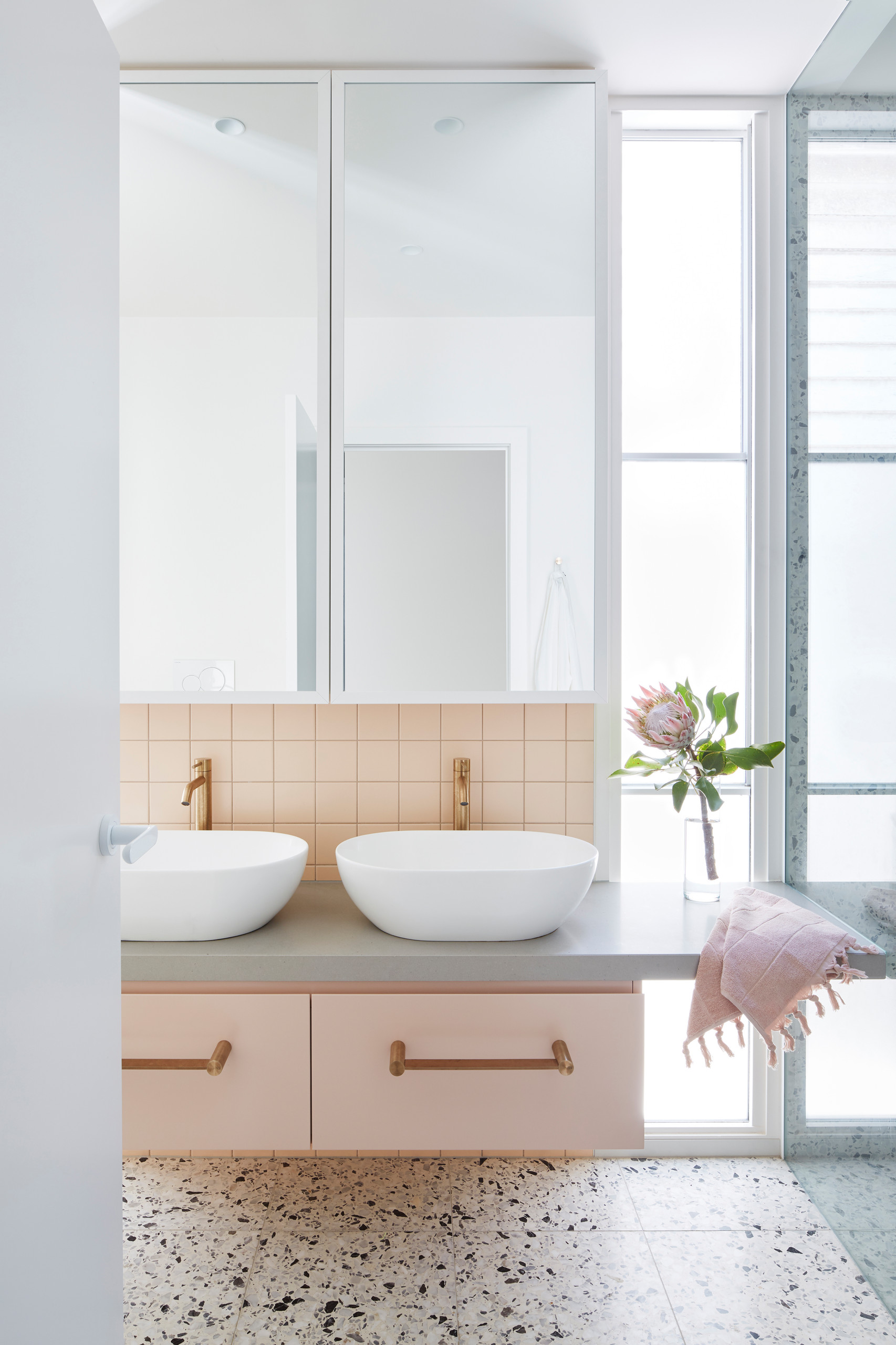 Step Inside the Homes Shortlisted for the Dulux Colour Awards | Houzz AU