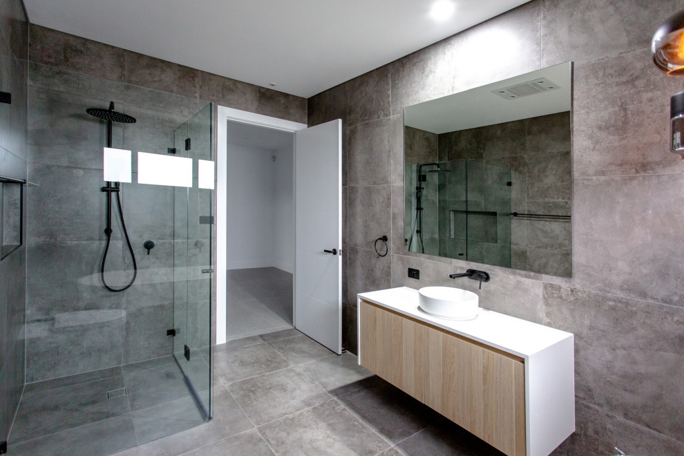 Baldi - Modern - Bathroom - Sydney - by Meadan Homes | Houzz