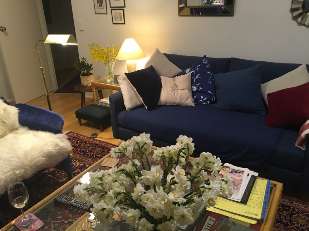 How to Create a Blue-and-White Color Scheme