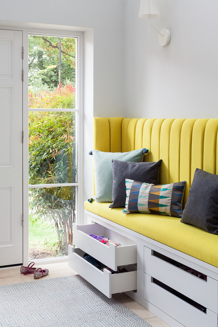 8 Smart Ways to Add Seating in Your Hallway