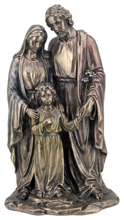 Holy Family Statue By Veronese Designs - Traditional - Decorative ...