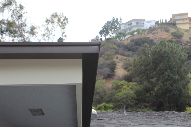 Modern Box Style Rain Gutters with 2x3 Downspouts in West Hollywood ...