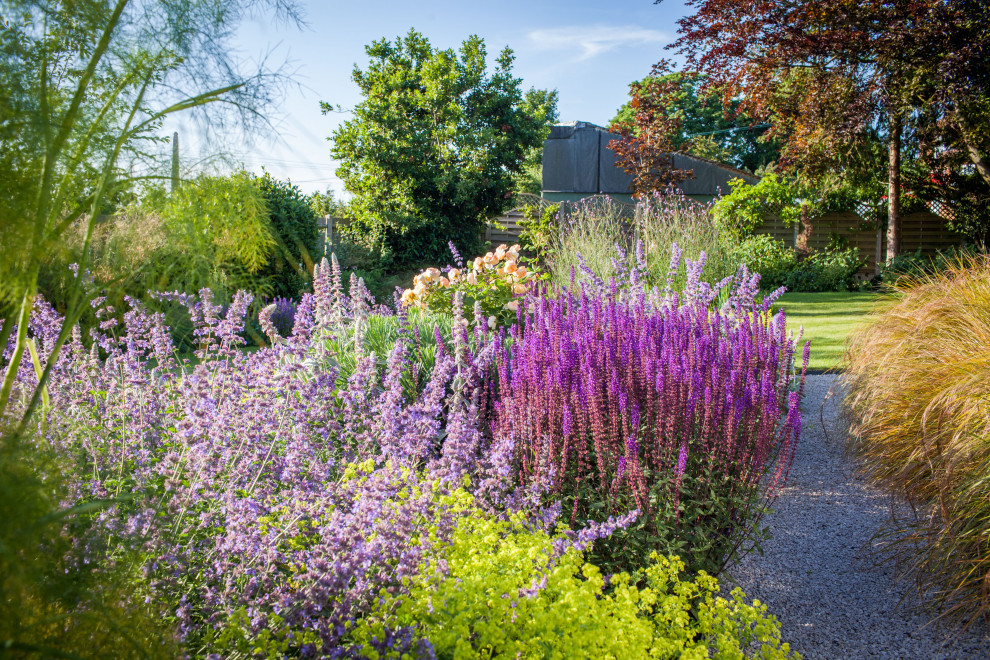 The Container Bar Garden - Contemporary - Garden - Hampshire - by Simon ...