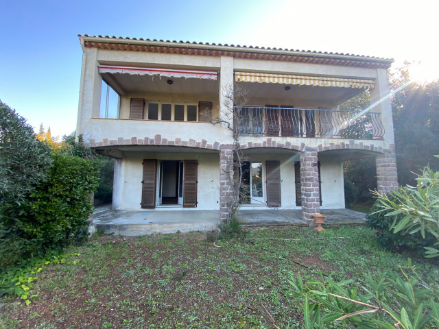 Réhabilitation d’une villa de 200m2 - Traditional - House Exterior ...