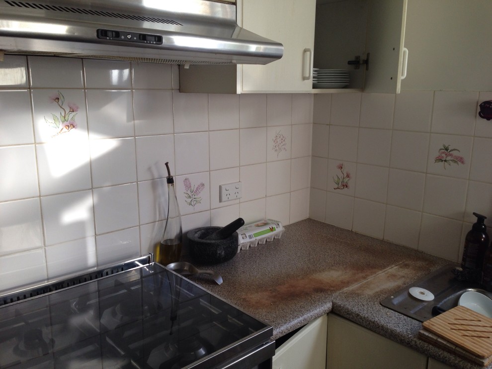 Urgh. Gross kitchen needs new life. | Houzz AU