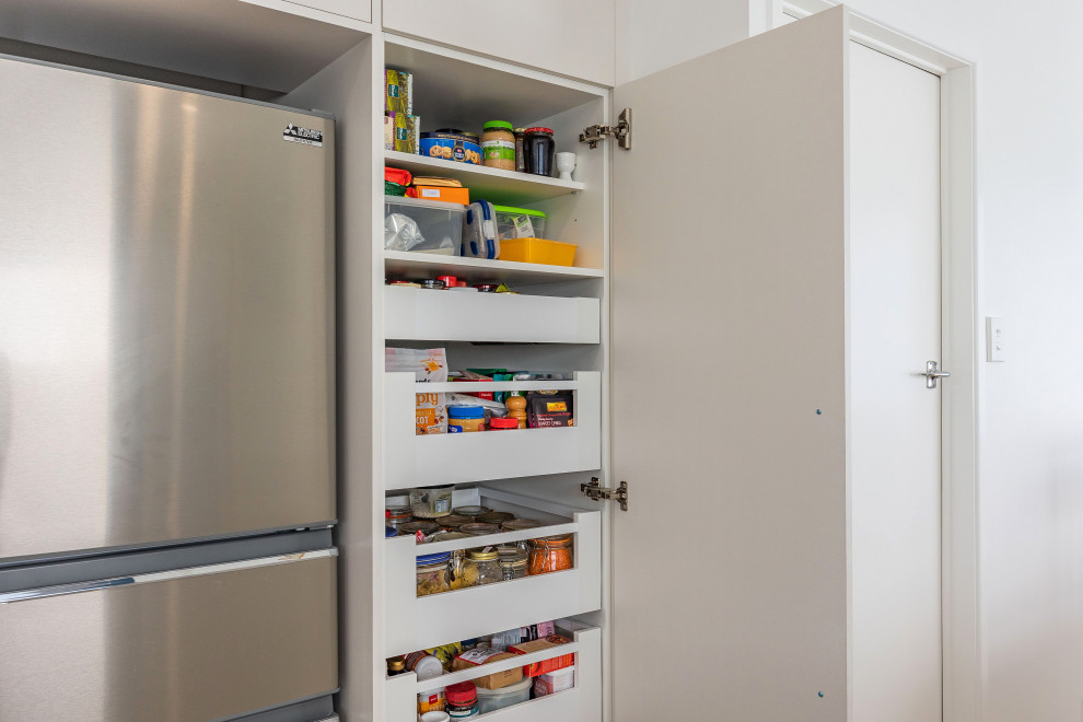 Space Tower Pantry - Contemporary - Kitchen - Auckland - by Spin Design ...