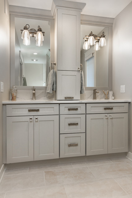 Door Style: Pendleton SP 275 | Species: Oak | Finish: Heron Plume ...