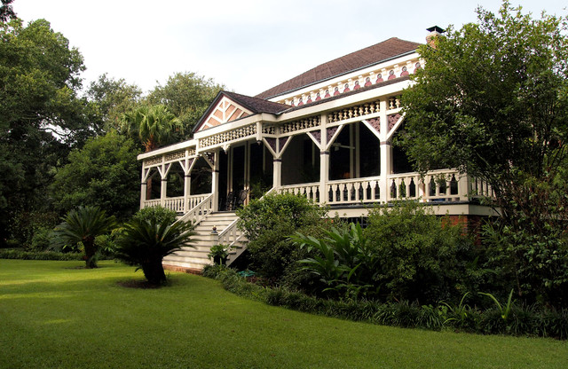 My Houzz: Family Legacy Lives on at Victorian Plantation Home in Louisi