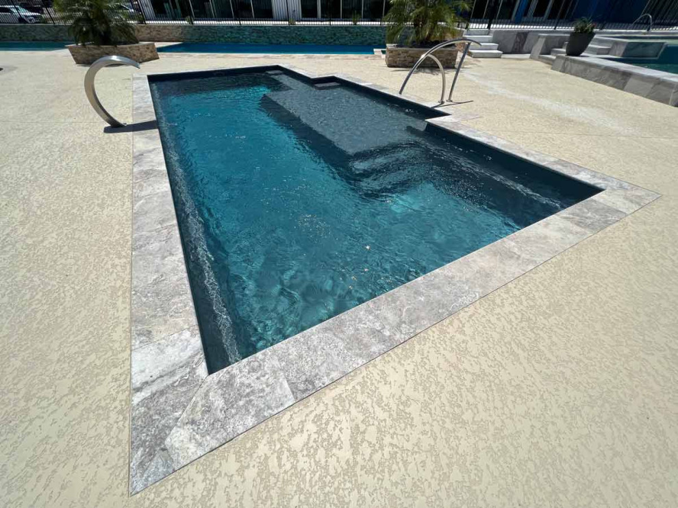 AVIVA Pools Dynasty 30 - Pool - Austin - by Aquamarine Pools of Texas ...