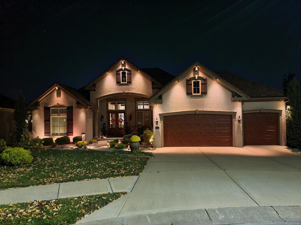What's Your Holiday - Traditional - House Exterior - Kansas City - by ...