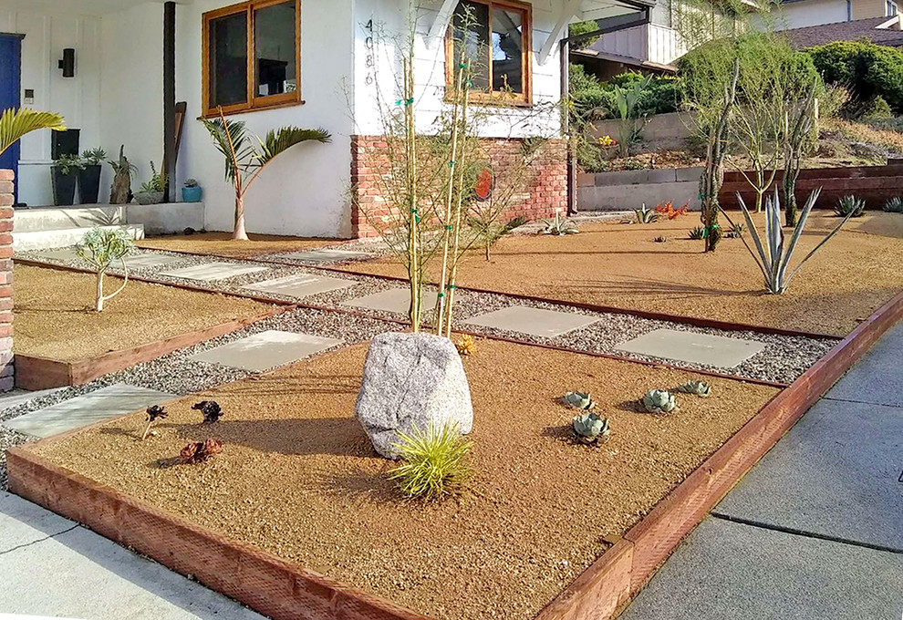 Front-yard Drought-Tolerant Landscape - Los Angeles - by Flores ...