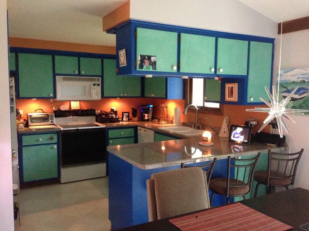 Need color help for re-painting crazy kitchen cabinets...
