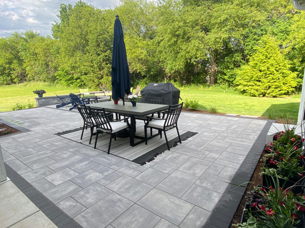 Unilock Beacon Hill Smooth Patio with U-Cara Walls and Fire PIt ...