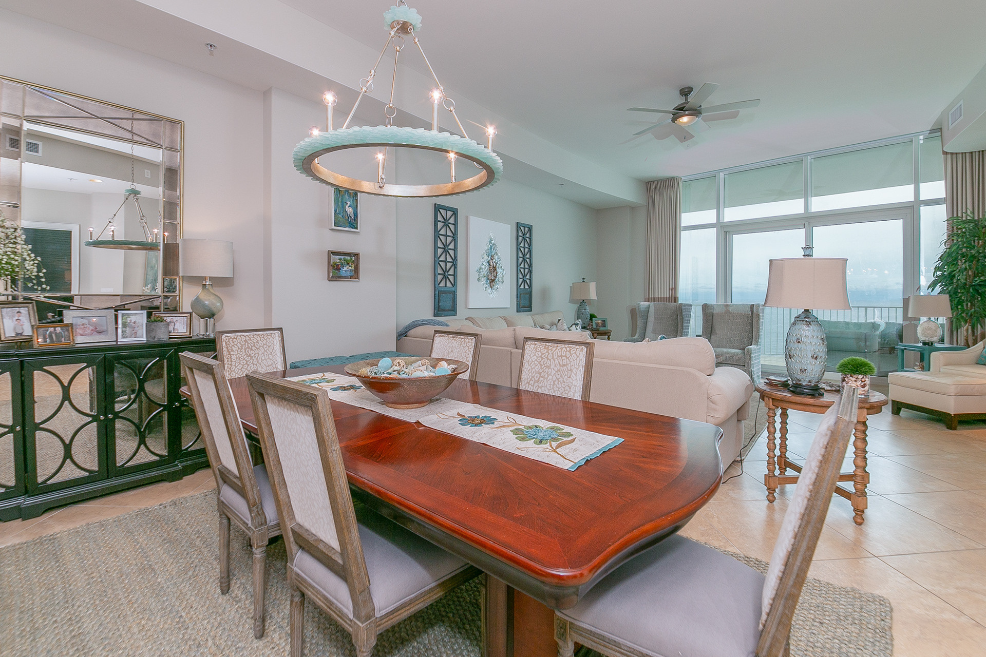 TURQUOISE PLACE 2805