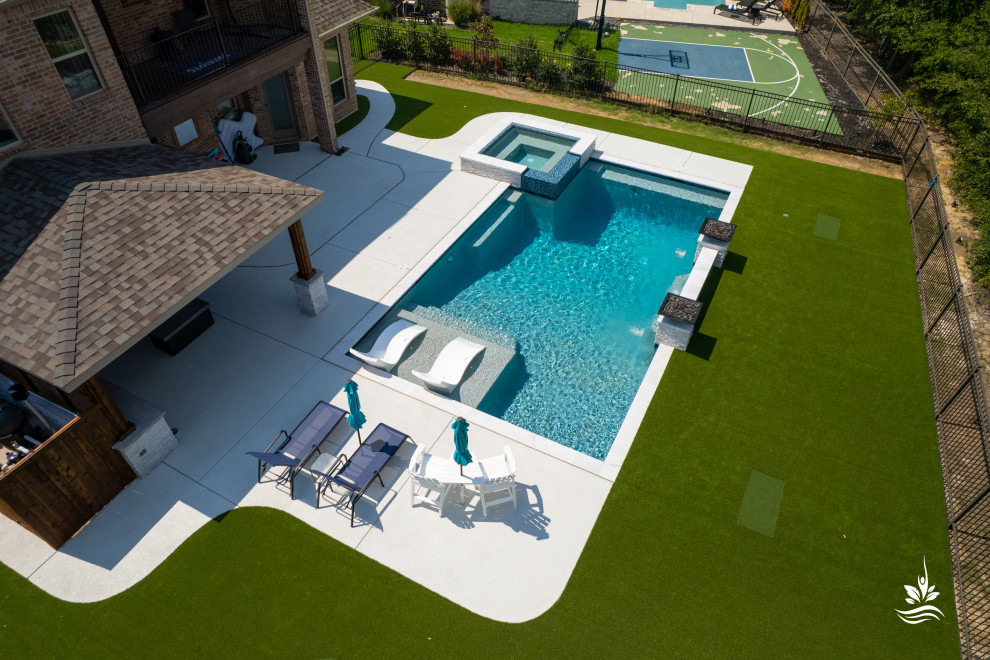 Luxe design in luxury outdoor living | BUK2101 - Modern - Pool - Dallas ...