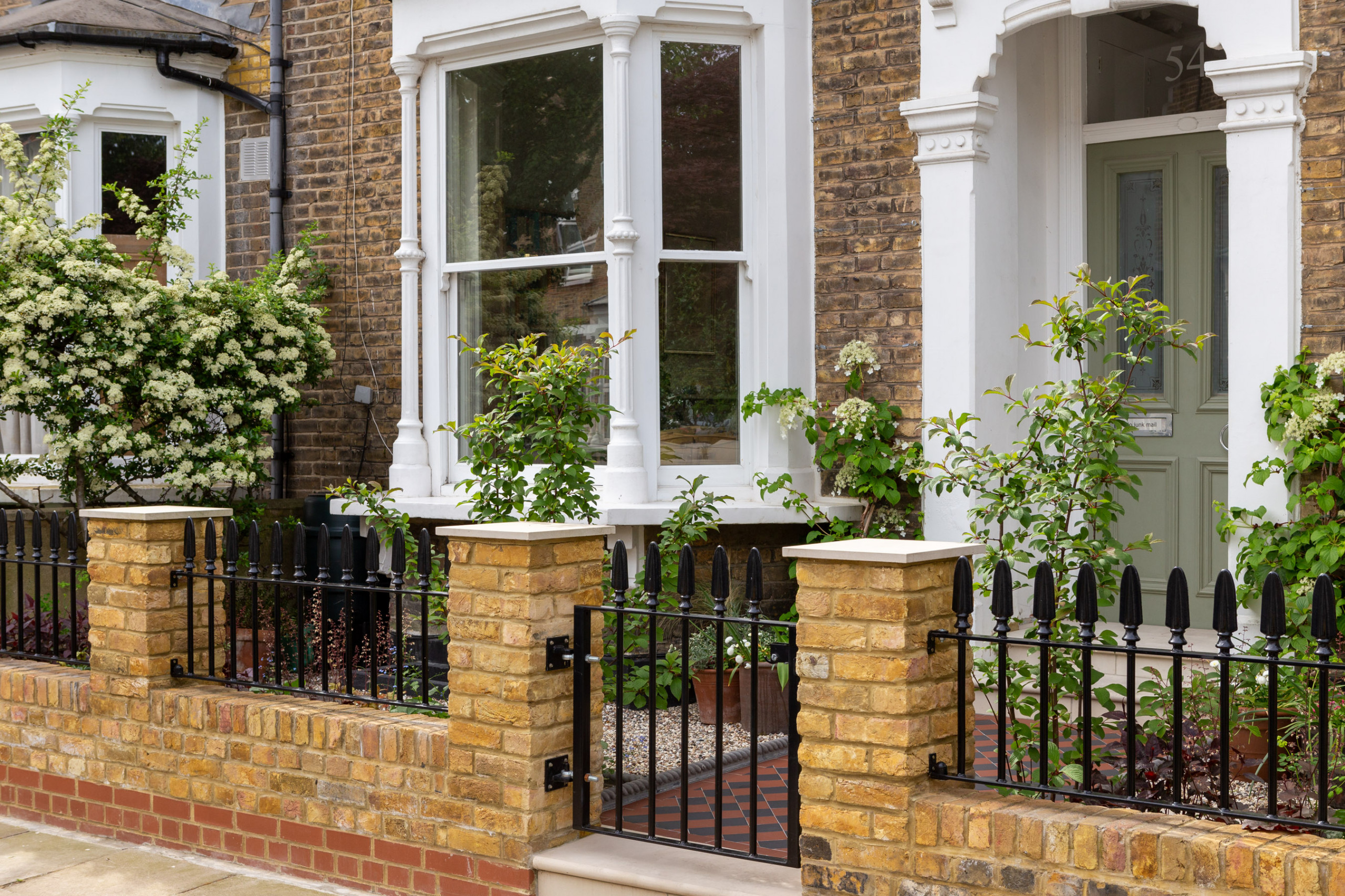 Victorian Terraced House Front Garden Design Ideas | Fasci Garden