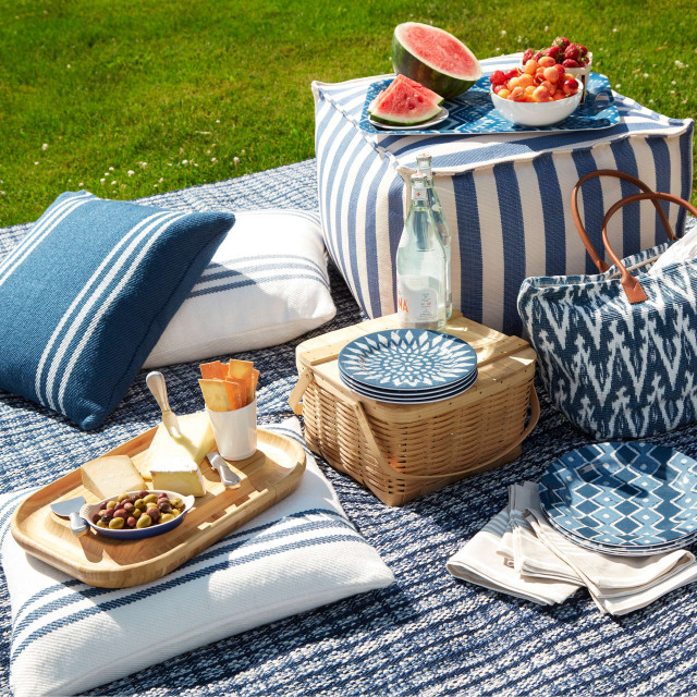 Coco Blue Indoor/Outdoor Rug, Runner-2.5'x12' - Farmhouse - Outdoor ...