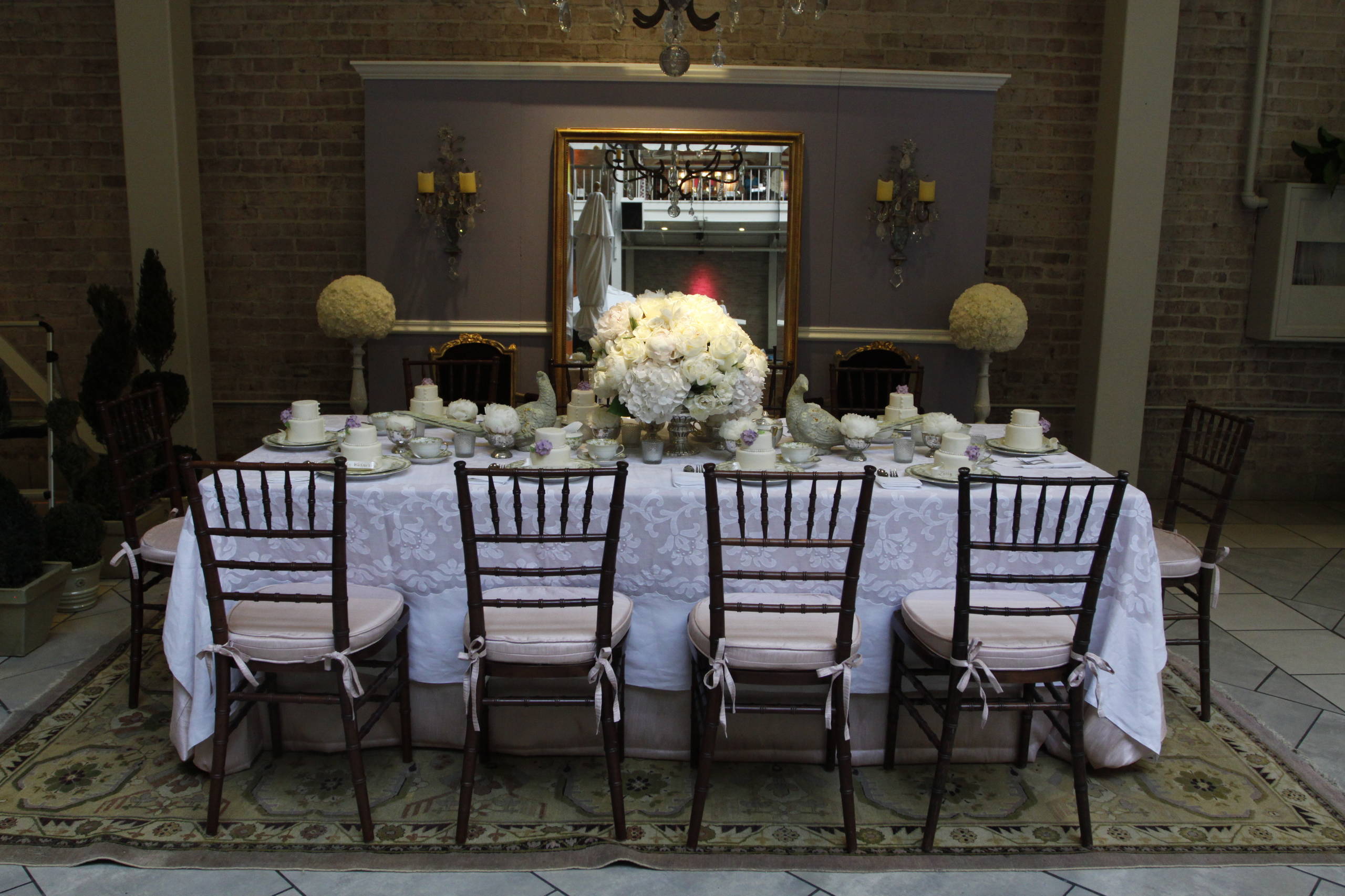 8 Fantasy Dining Room Designs