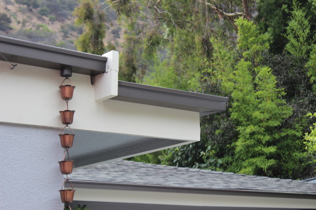 Modern Box Style Rain Gutters with 2x3 Downspouts in West Hollywood ...