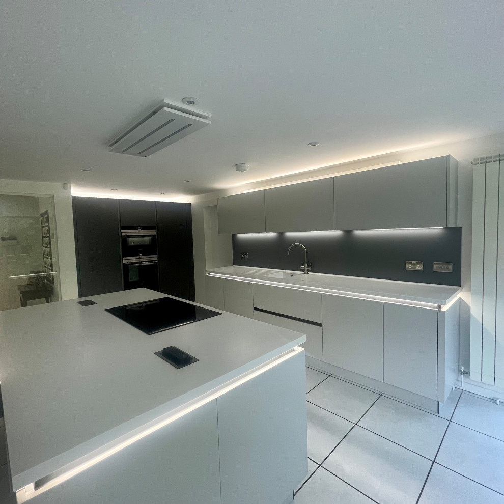 A Modern Kitchen in an Architects Glass Extension - Modern - Kitchen ...