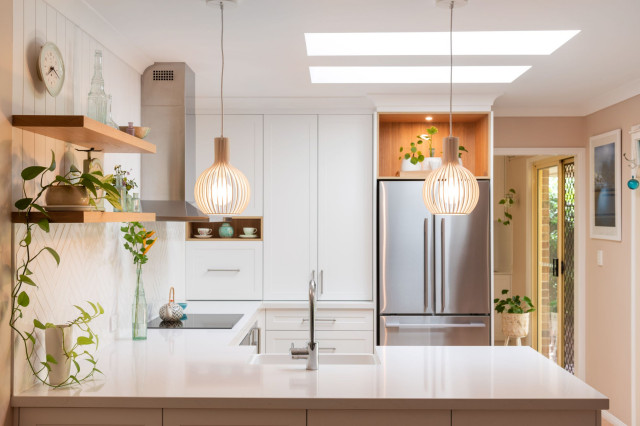 Traditional Light-Filled Arana Hills Kitchen - Traditional - Kitchen ...