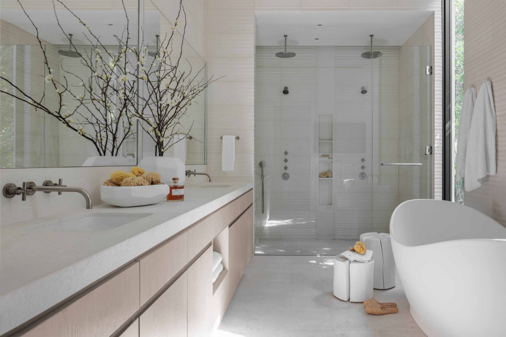 Pinecrest - Modern - Bathroom - Miami - by WECSELMAN DESIGN | Houzz