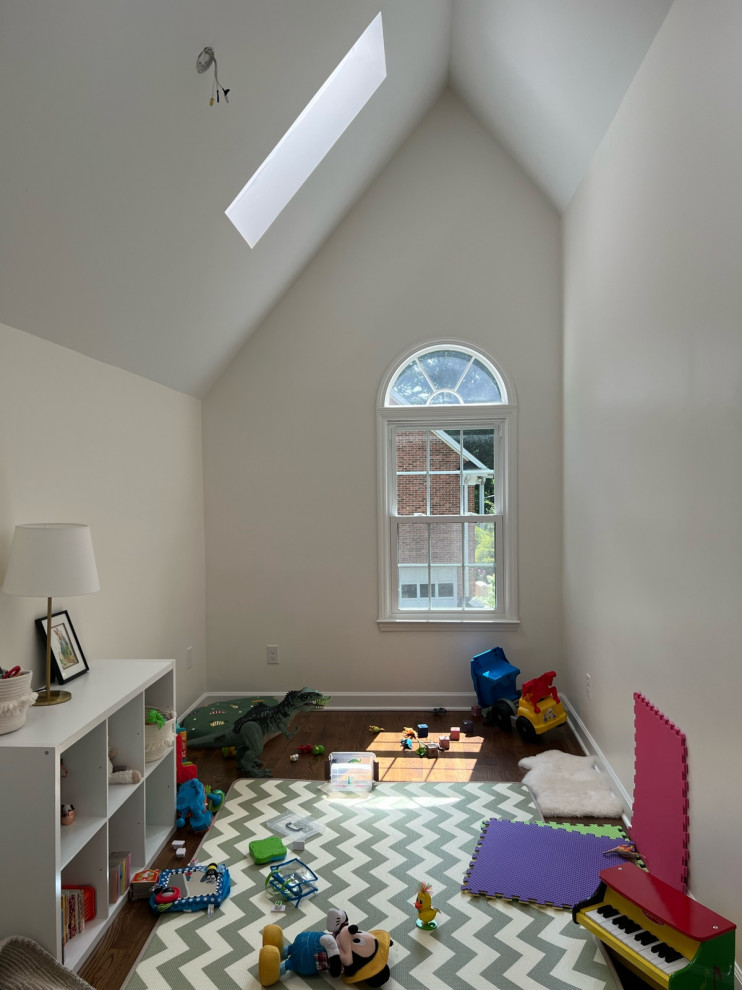 Light fixture for asymmetrical sloped ceiling