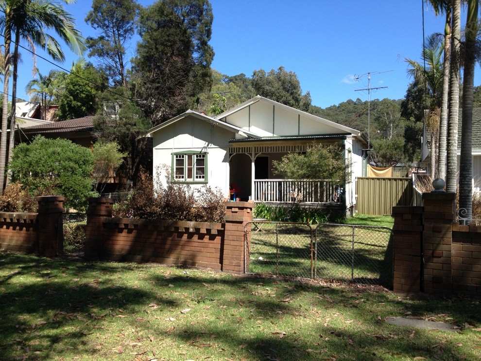 What colour to paint a fibro cottage by the river | Houzz AU