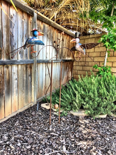 Metal Rustic Two Old Crows Balancing Garden Stake Outdoor Yard Art ...