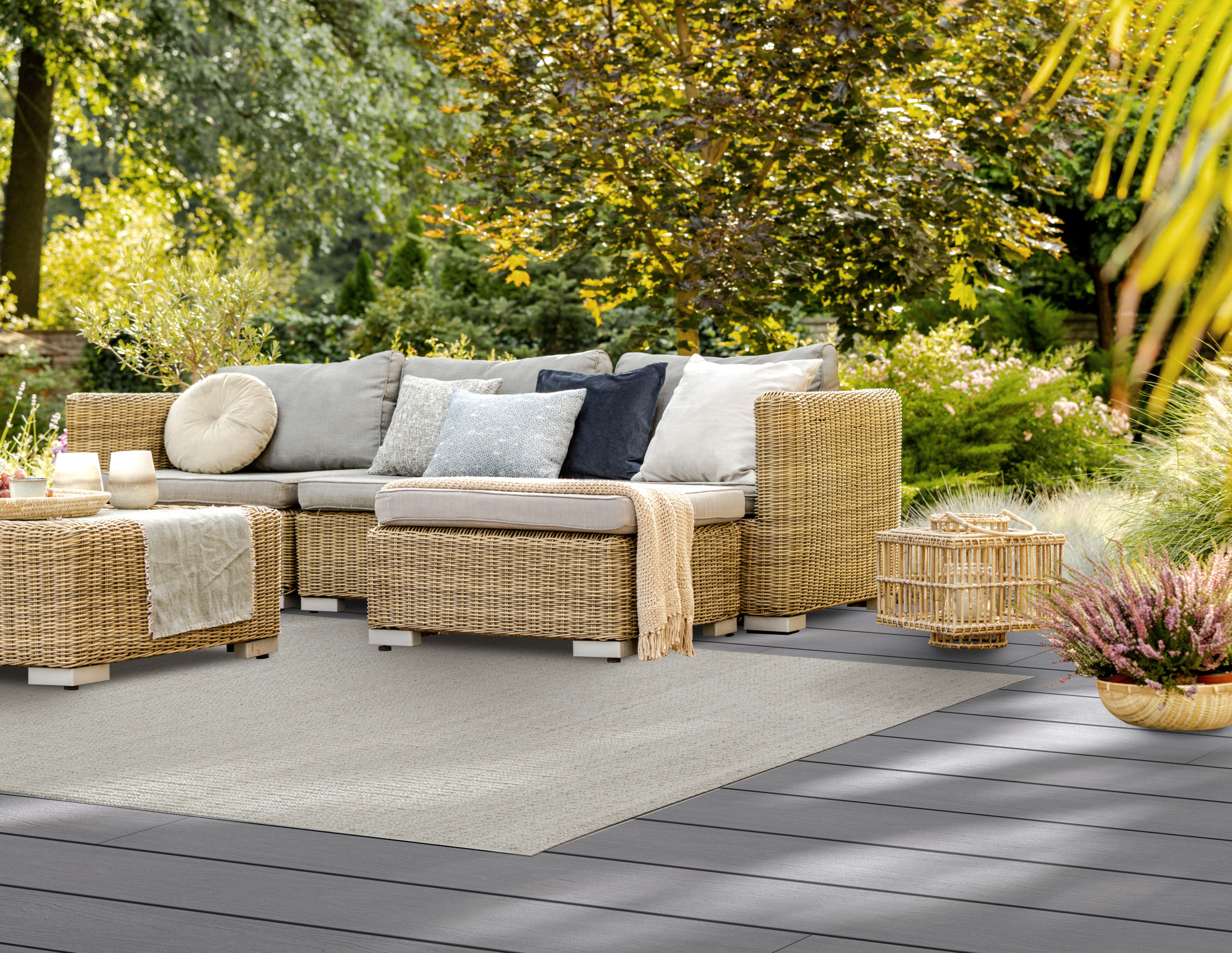 Outside Flooring Options THREE BEST FLOORING OPTIONS FOR COMMERCIAL