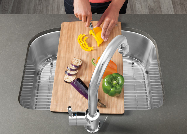 Clever Extras for a Perfectly Personalized Kitchen Sink