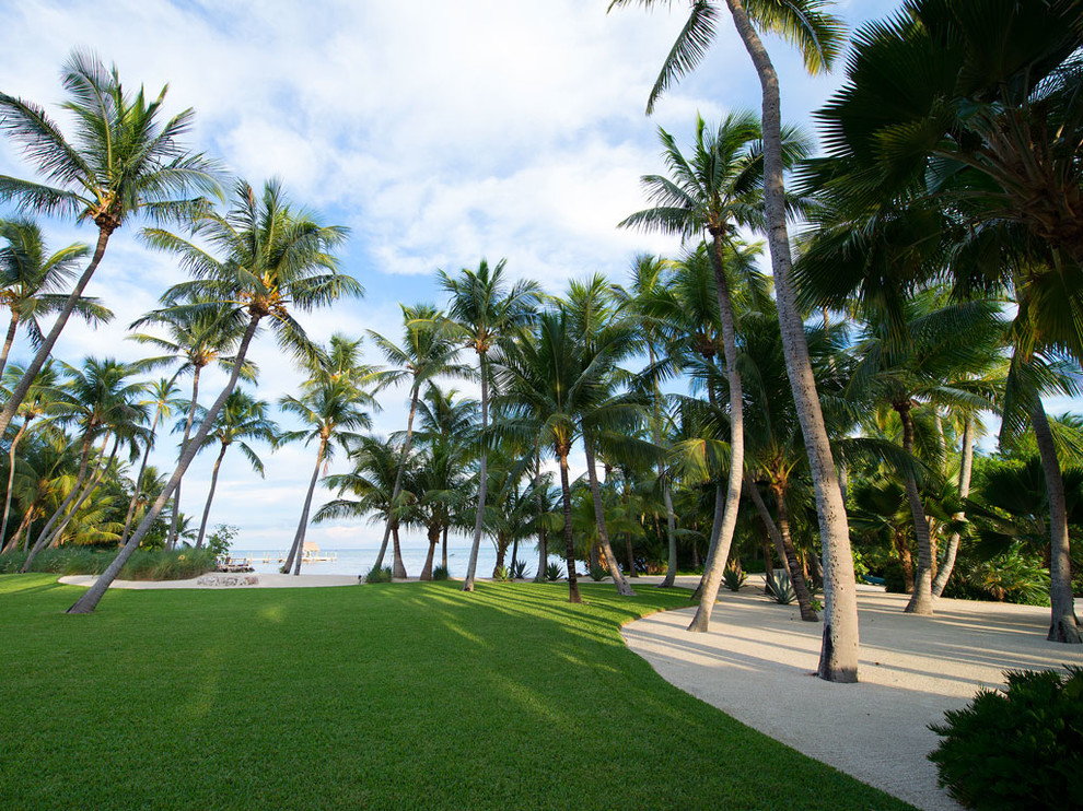 Seven Acre Garden - Tropical - Landscape - Miami - by Raymond Jungles, Inc.