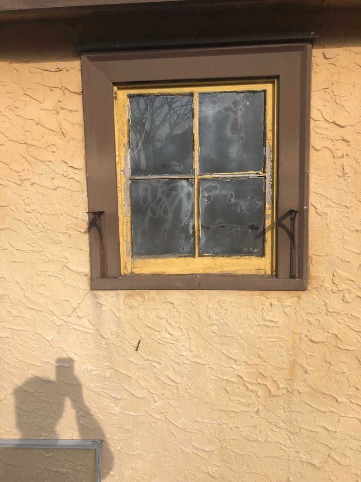 how to hide this window