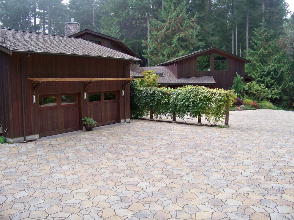 Awesome Paver Driveway - Seattle - de Hedahl Landscape Deck & Patio | Houzz