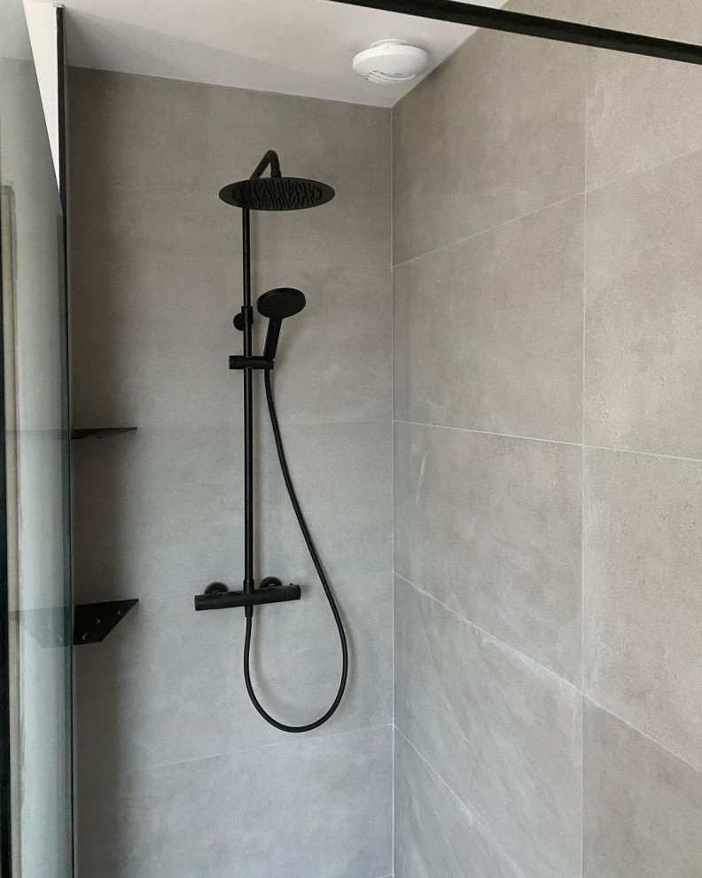 Un style moderne pour une douche à l'italienne - Contemporary ...