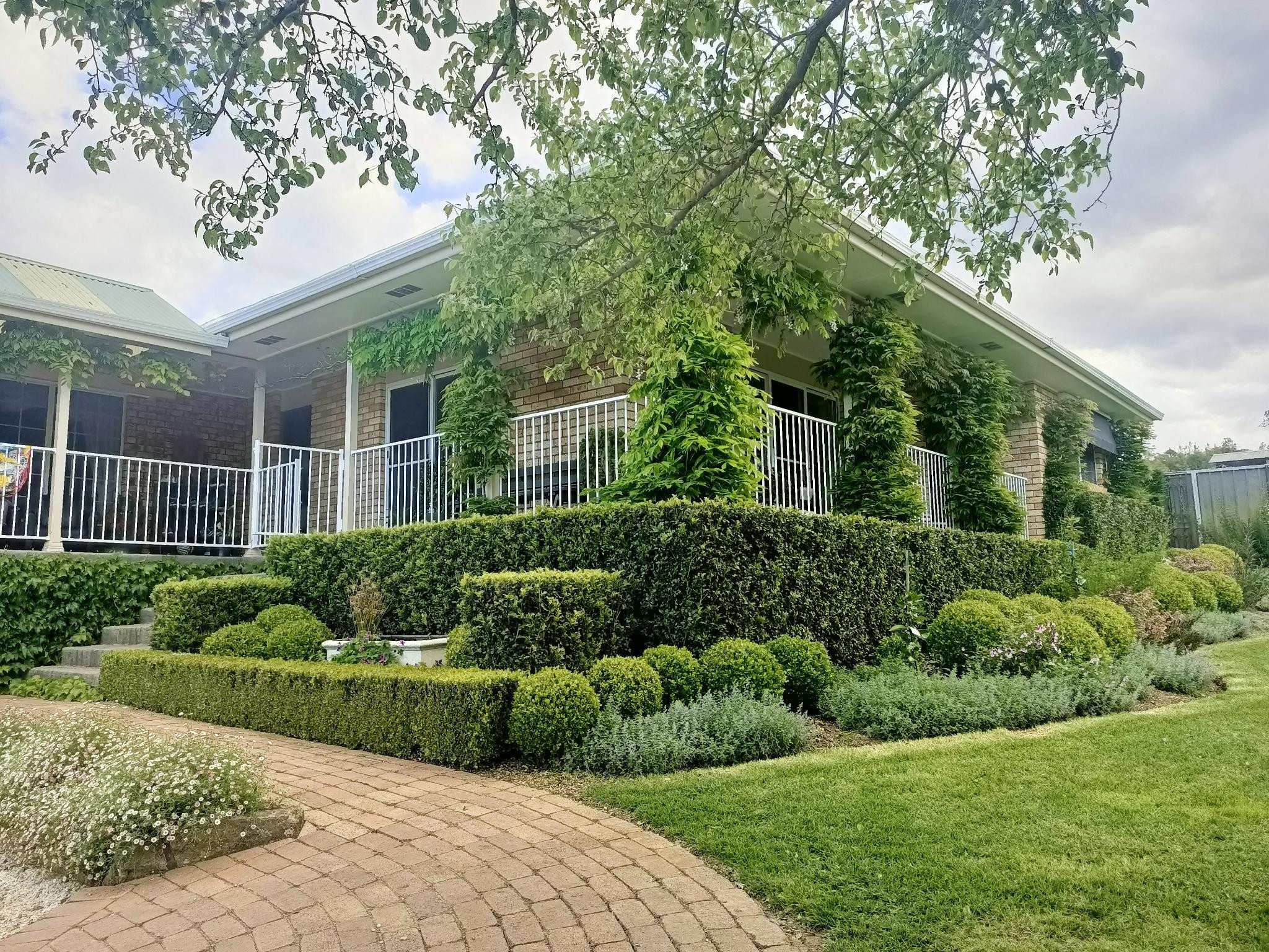 Country Style Landscaping
