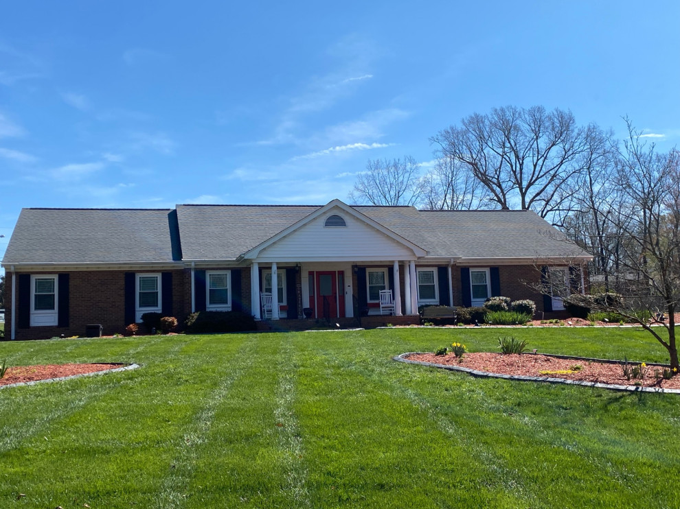 Help updating 80s Brick Ranch Exterior | Houzz Forum