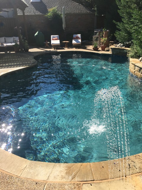 Zatopek_Addison - Rustikal - Pools - Dallas - von Petri Pools | Houzz