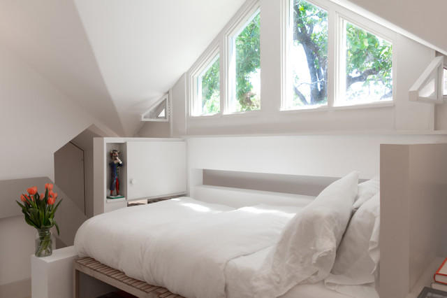 Small-Space Ideas Unfold in Origami-Like Cube Loft