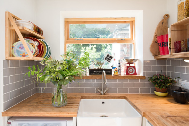 Kitchen of the Week: Small, Cozy and Bright